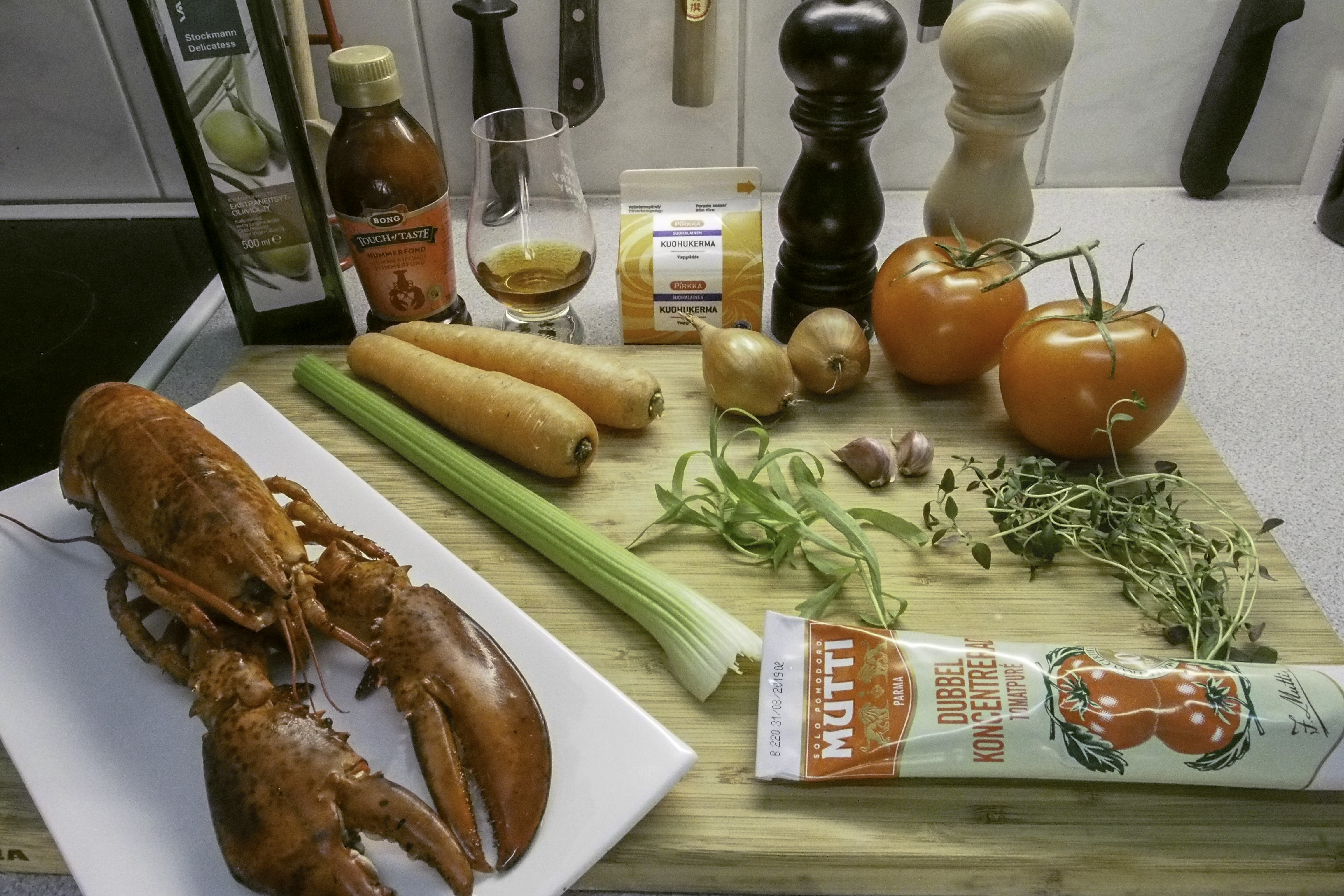 Saksiniekka sopassa – Keittiön kiemuroita